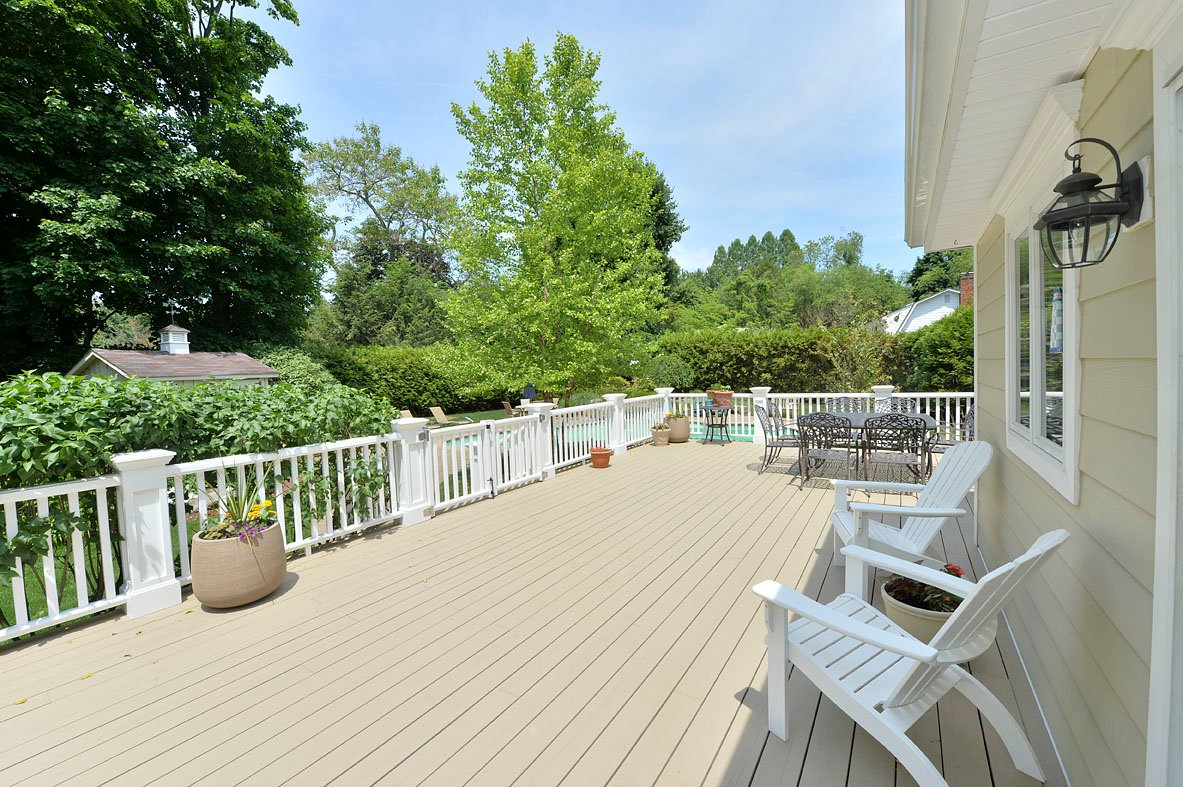 Custom Azek Deck Newel Post; Crafted for style & Longevity | Orange ...